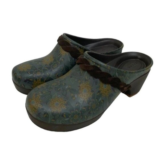 CROCS | Shoes | Crocs Sarah Size 6 Floral Slip On Clogs Mules Heels ...